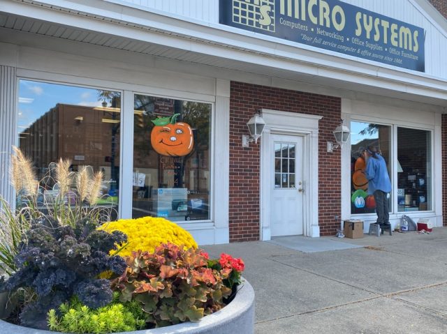 Local Circleville Man Paints Murals in Several Downtown Locations ...