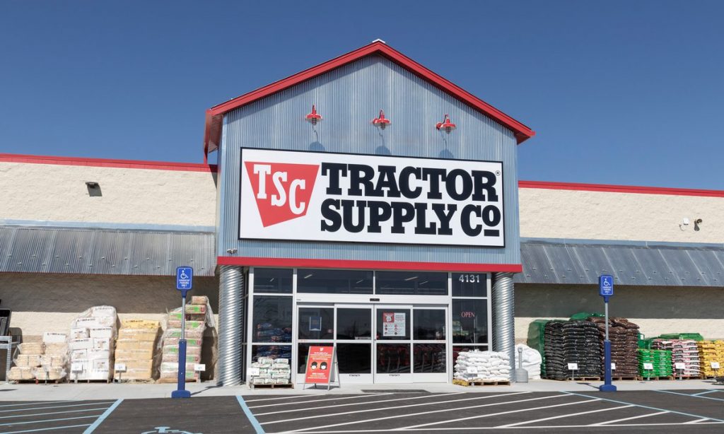 Tractor Supply Partners with Purina and Miranda Lambert’s MuttNation ...