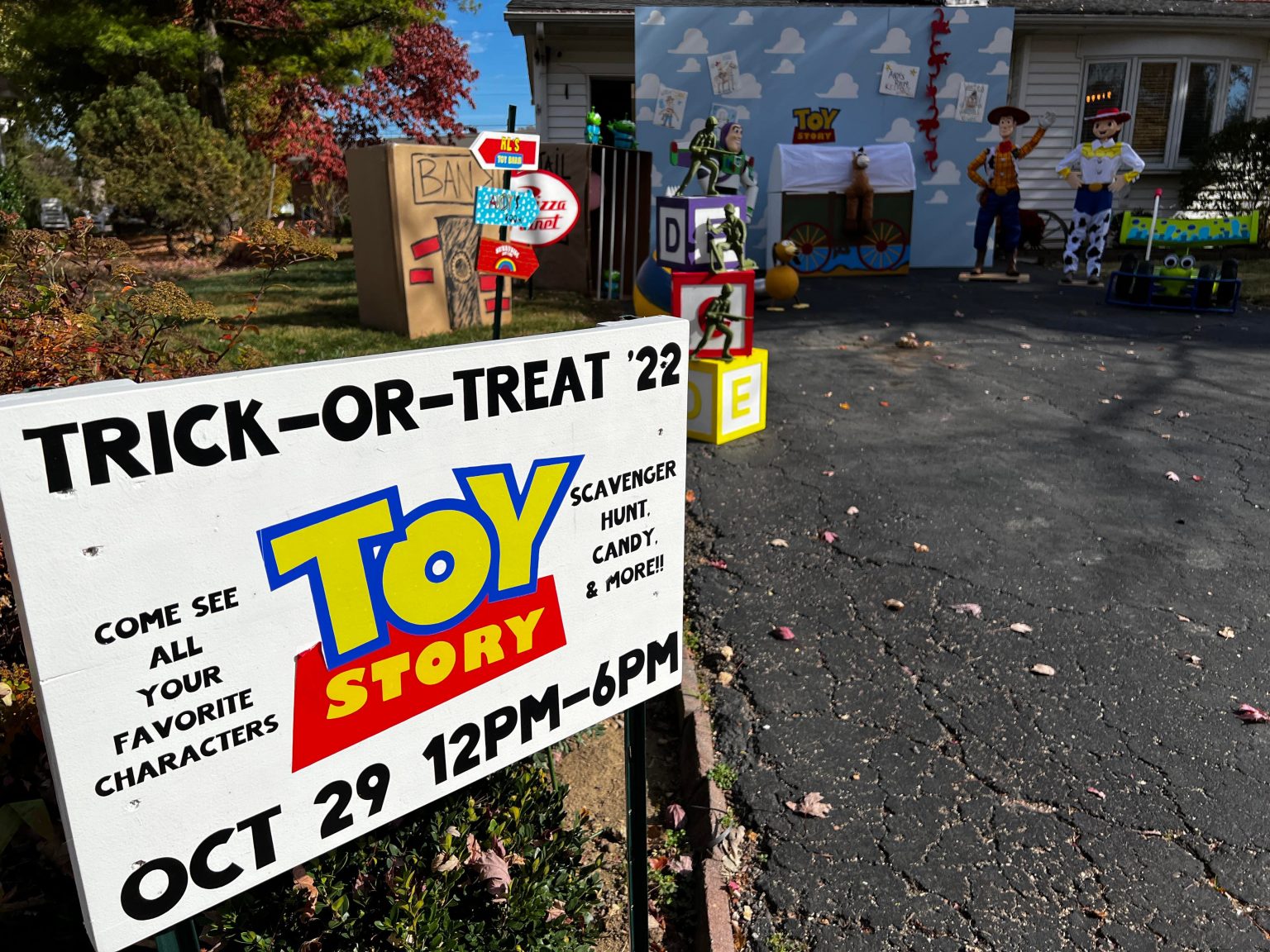 Circleville - Locals Create Toy Story Display for Trick or Treat ...