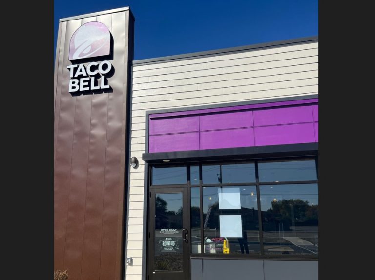 Ross County - Taco Bell Opens New Store on East Side of Chillicothe ...