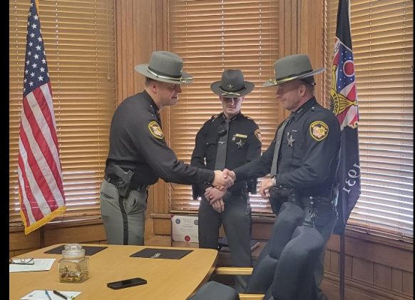 Madison Deputies Awarded Life Saving Award for Running into Burning Building - Scioto Post